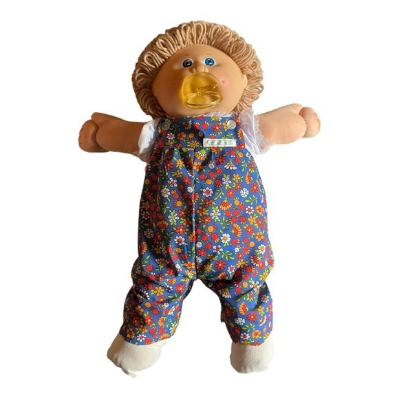 Cabbage Patch Kids | Toys | Cabbage Patch Kid 984 Signed Excellent ...